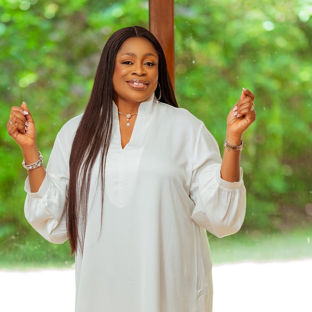 SINACH'S BIOGRAPHY - EVERYTHING YOU NEED TO KNOW ABOUT SINACH