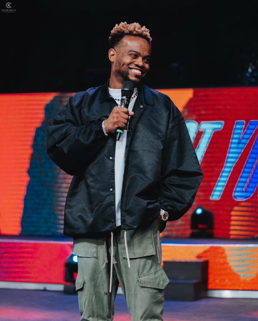 TRAVIS GREENE: BIOGRAPHY, AWARDS, CAREER BREAKTHROUGH, FAMILY, NETWORTH ...